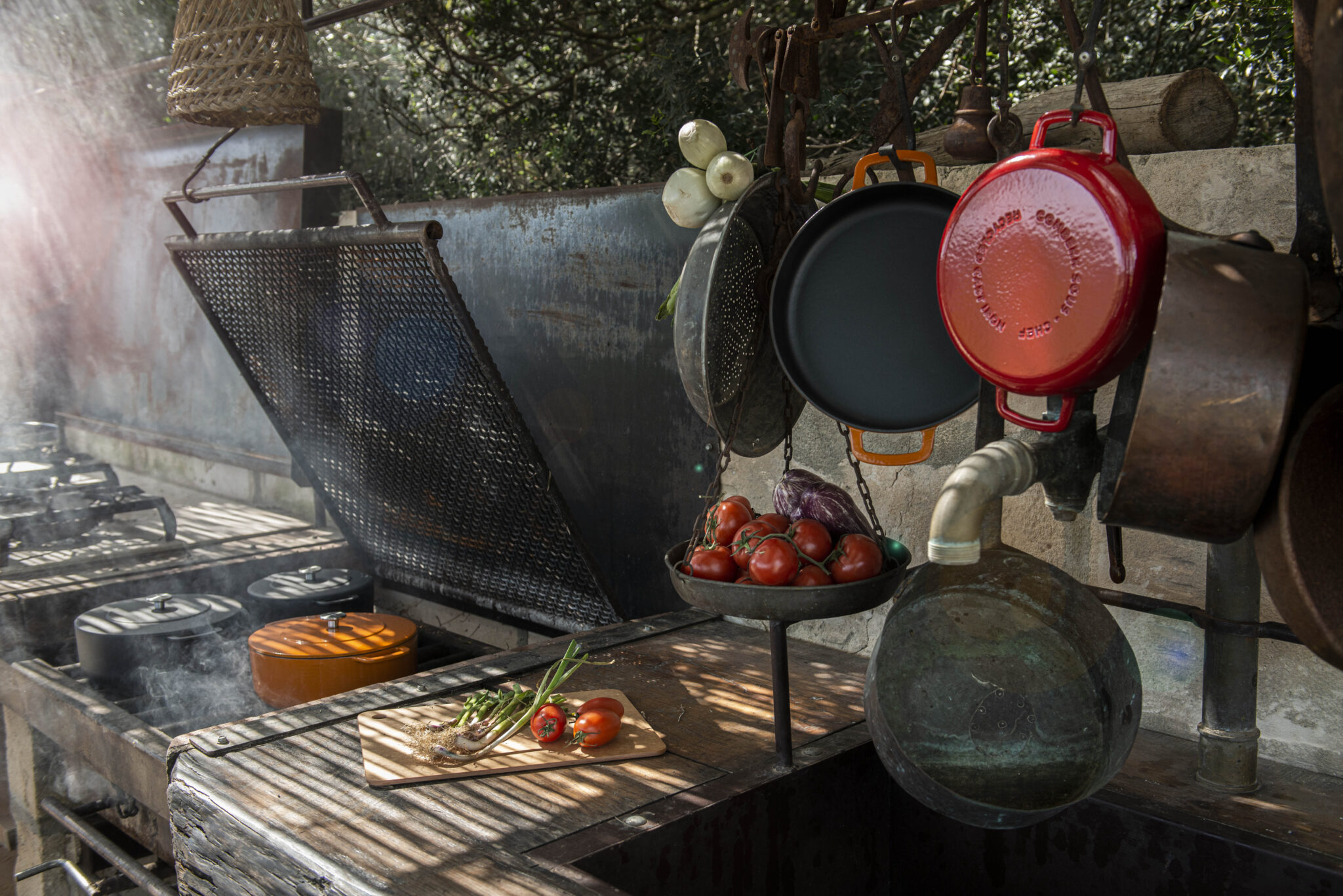Sous-Chef Collection: Cast Iron Dutch Ovens • Combekk